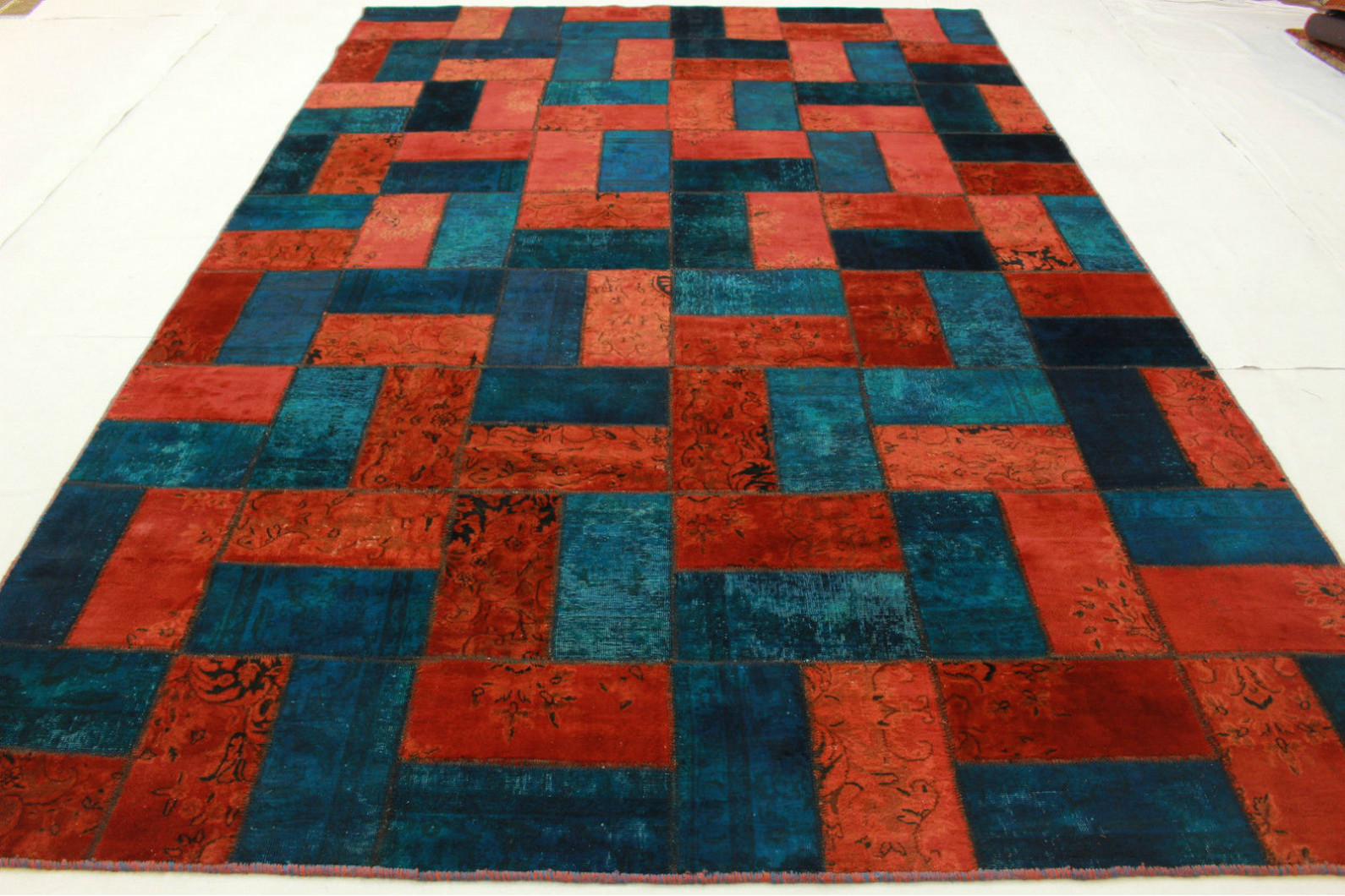 Patchwork Teppich Rot Blau Türkis in 370x240cm (1001-1837) - carpetido.de